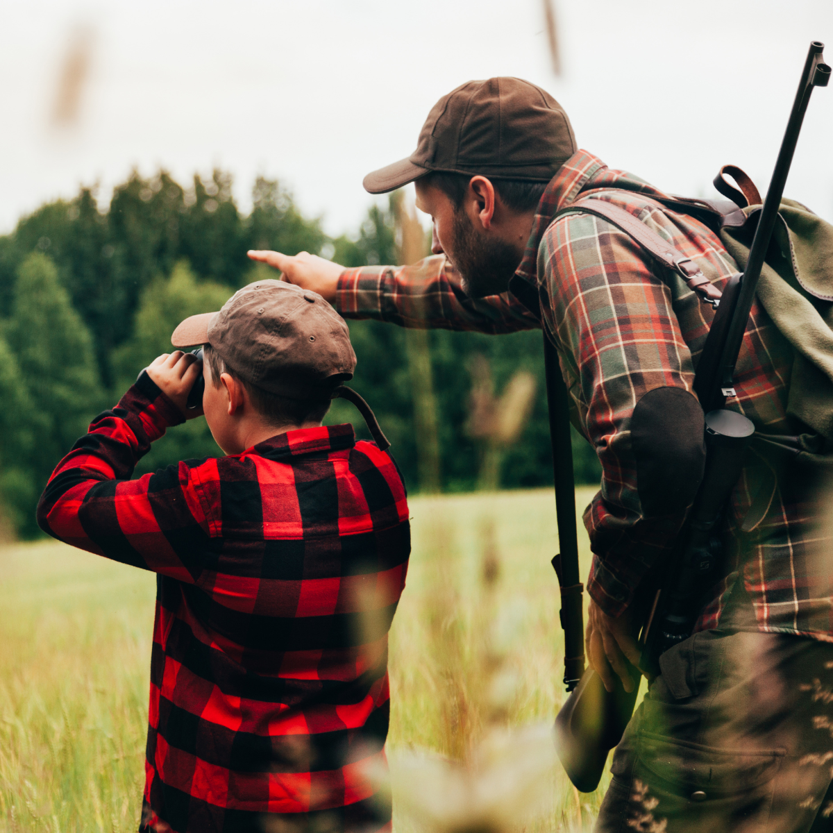 Whitetail vs. Mule Deer Hunting: Which is Right for You? - Charge ...